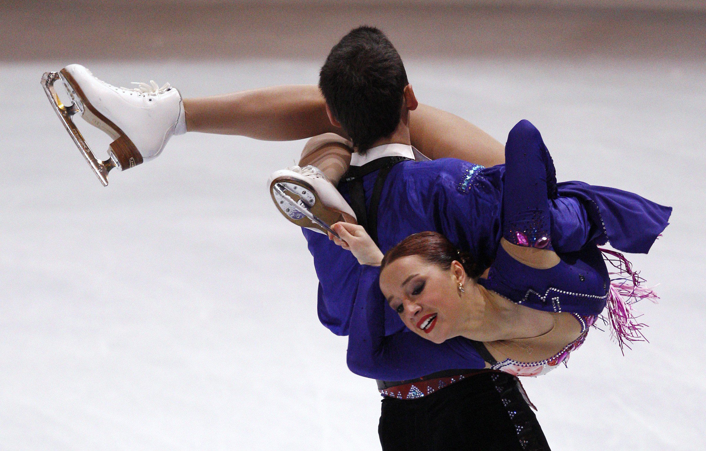 Piruetas imposibles sobre hielo - Deportes - sevilla.abc.es